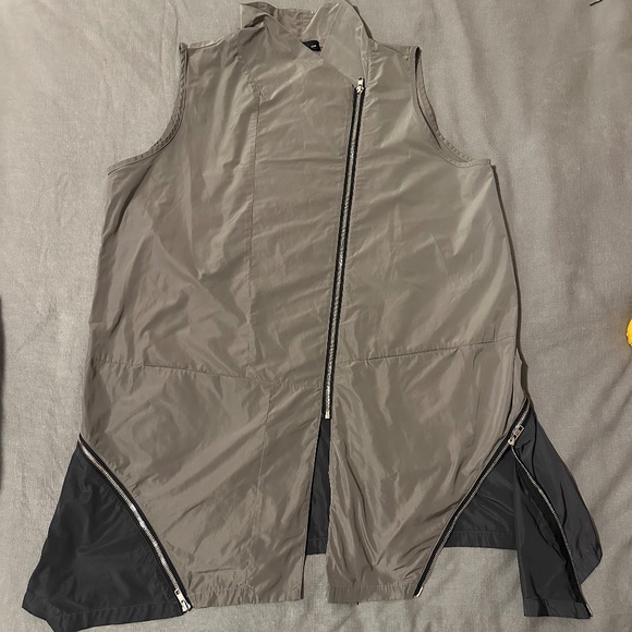 Sun Kim | Jackets & Coats | Sun Kim Asymmetrical Vest With Zippers ...